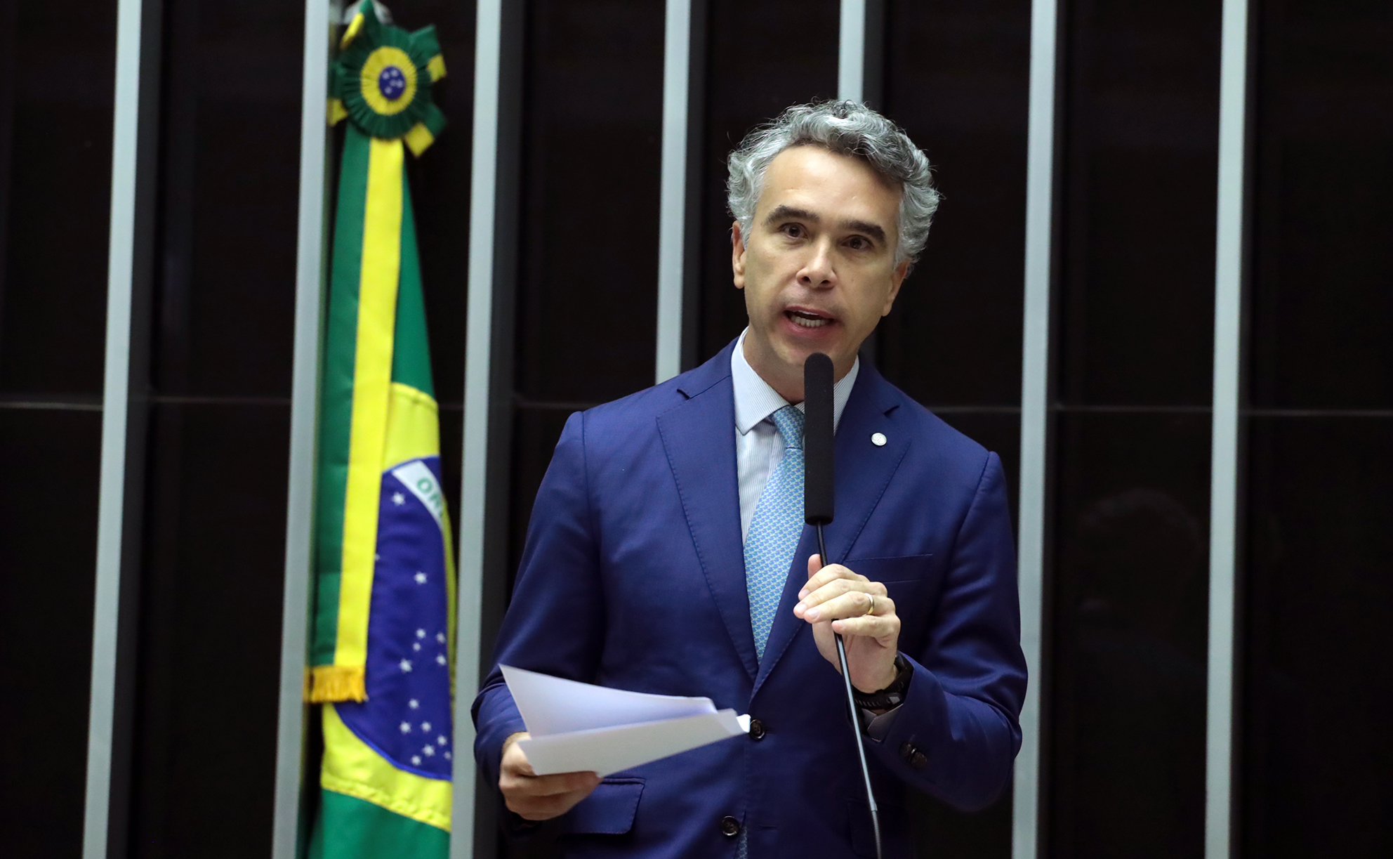 Rafael Brito recua após voto na PEC das Prerrogativas e diz que já atua ...